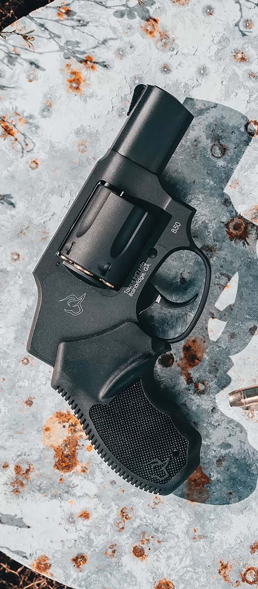 Taurus 850 snubnose concealed carry revolver | GUNSweek.com